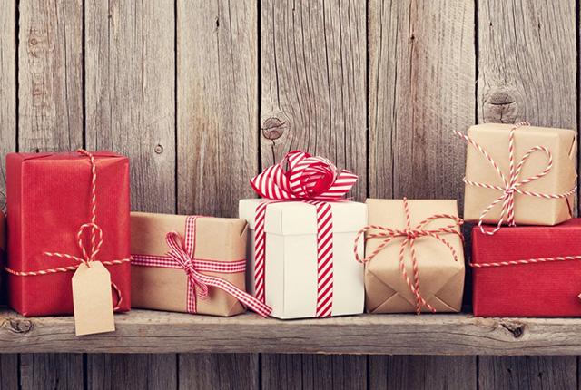 Gifts for Family: Top 15 Ideas that Everyone Will Love & Cherish